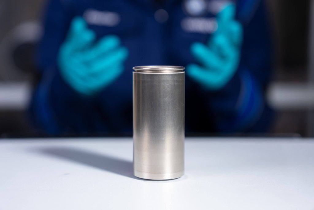 Cobalt-free batteries: MIT chemists developed a battery cathode based ...